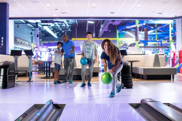 Main Event Chesterfield: Bowling, Games and More Family Fun