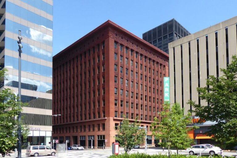 St Louis Sightseeing Tours: Explore the Town on a Guided Tour